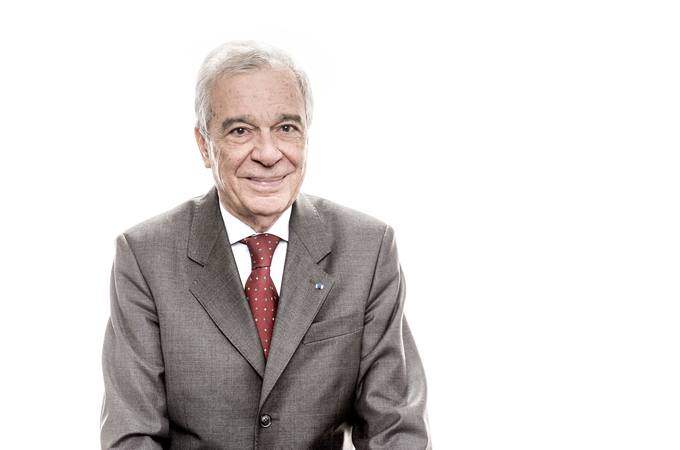 August Debouzy - Philippe Lucet